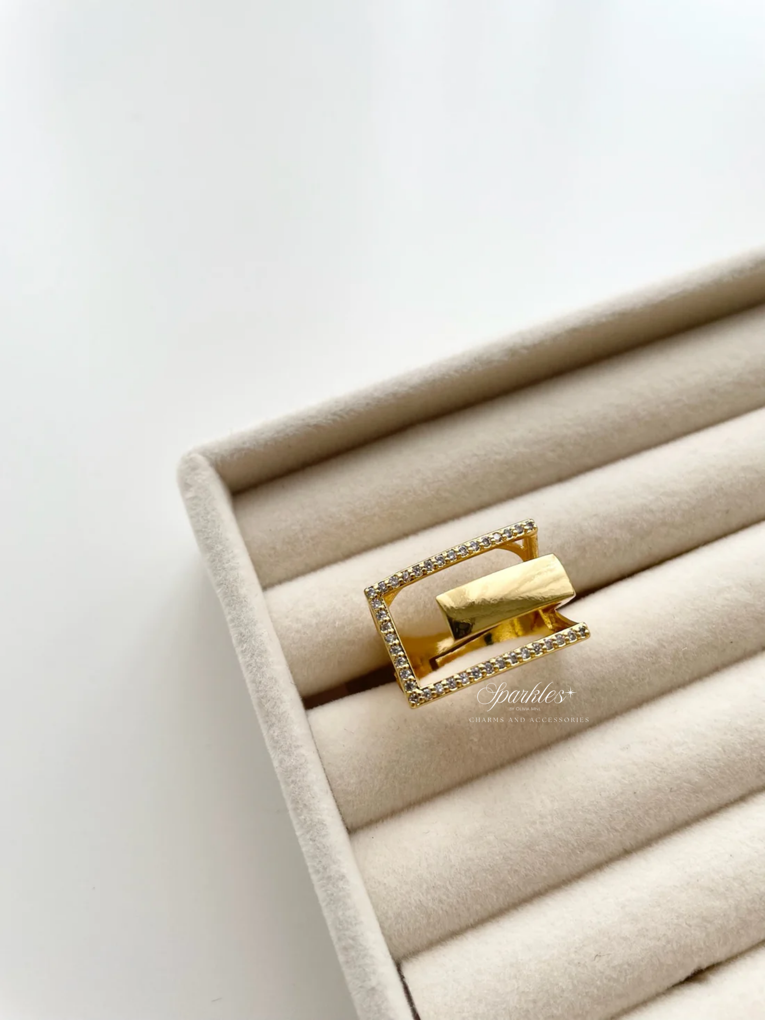 Becca gold ring – Sparkles by Olivia Manila