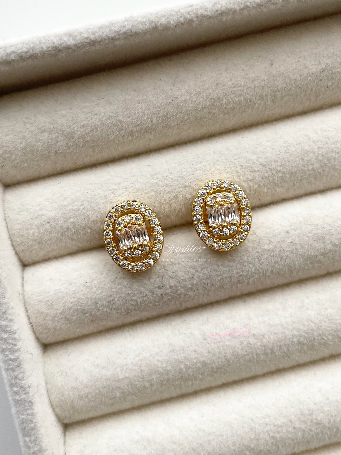 ce73 – Sparkles by Olivia Manila